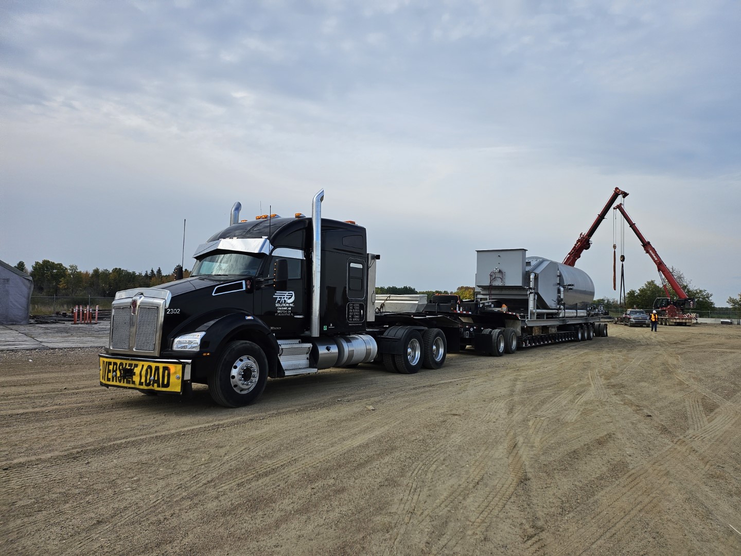 Heavy Haul Trucking | FRT Solution Inc.